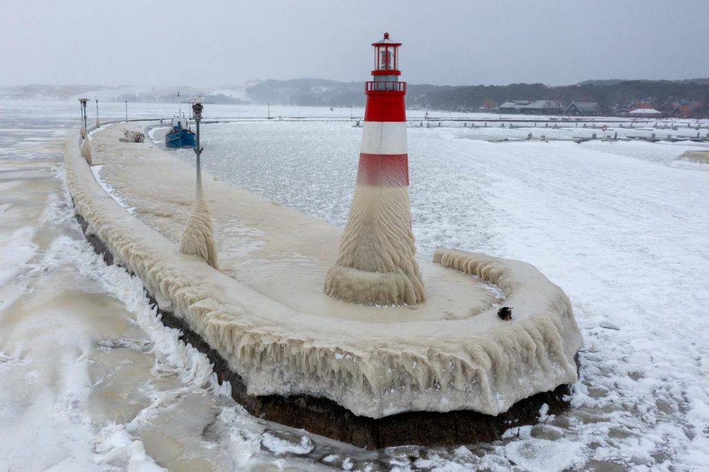 Eisskulpturen in Nidden und Schwarzort – Arbeitsgemeinschaft der ...